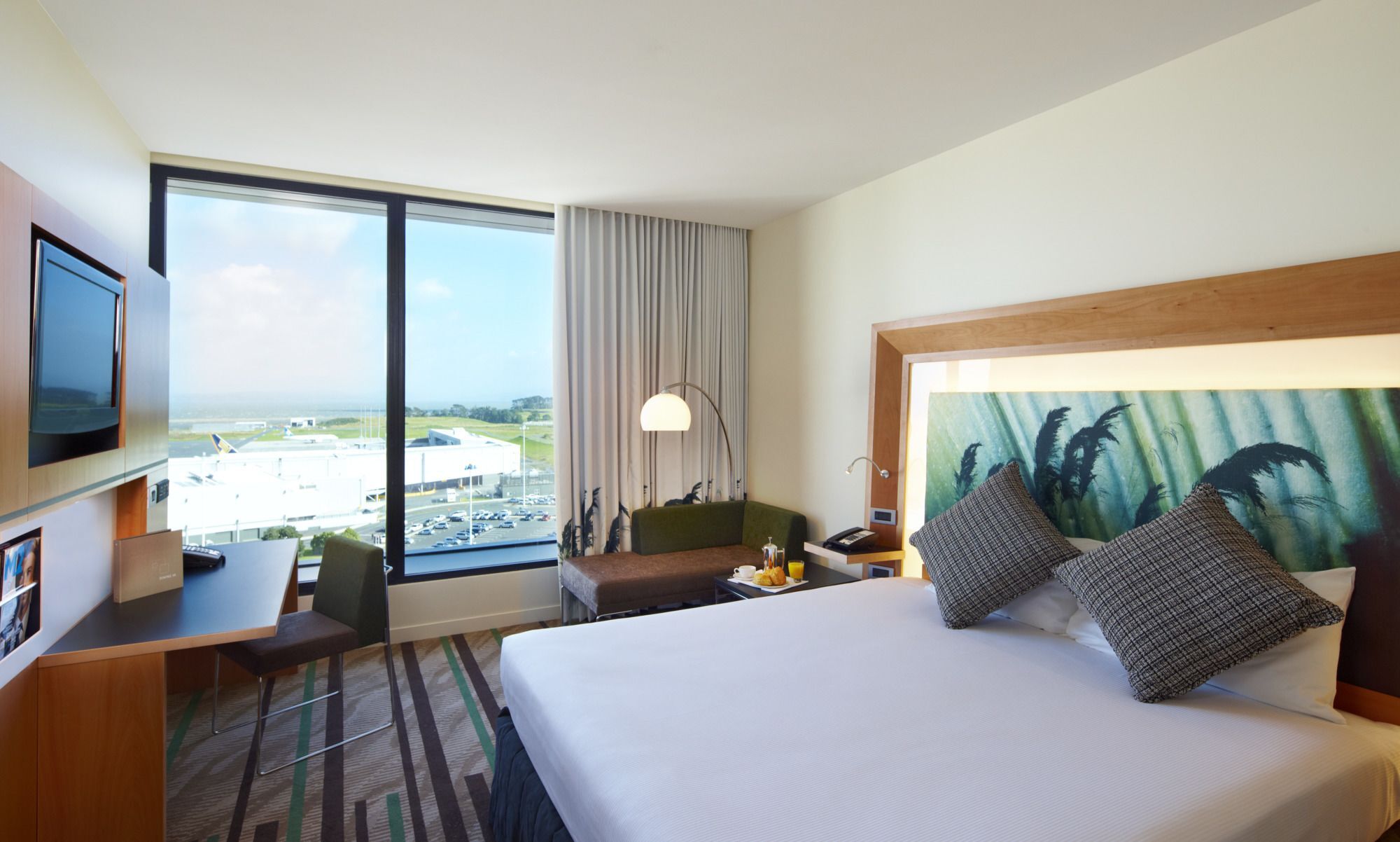 HOTEL NOVOTEL AUCKLAND AIRPORT, AUCKLAND